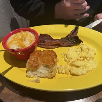 JOE LOUIS SOUTHERN KITCHEN - Updated October 2025 - 334 Photos & 257 ...