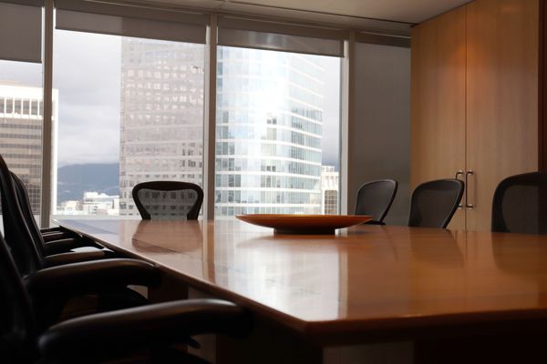 SLATER VECCHIO - Updated January 2026 - 18 Photos - 777 Dunsmuir Street ...