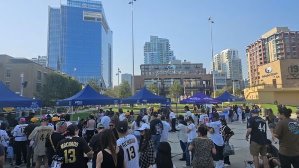 GALLAGHER SQUARE - Updated August 2024 - 97 Photos & 33 Reviews - 100 ...