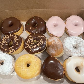 L & M BAKERY - Updated April 2025 - 112 Photos & 216 Reviews - 11 St ...