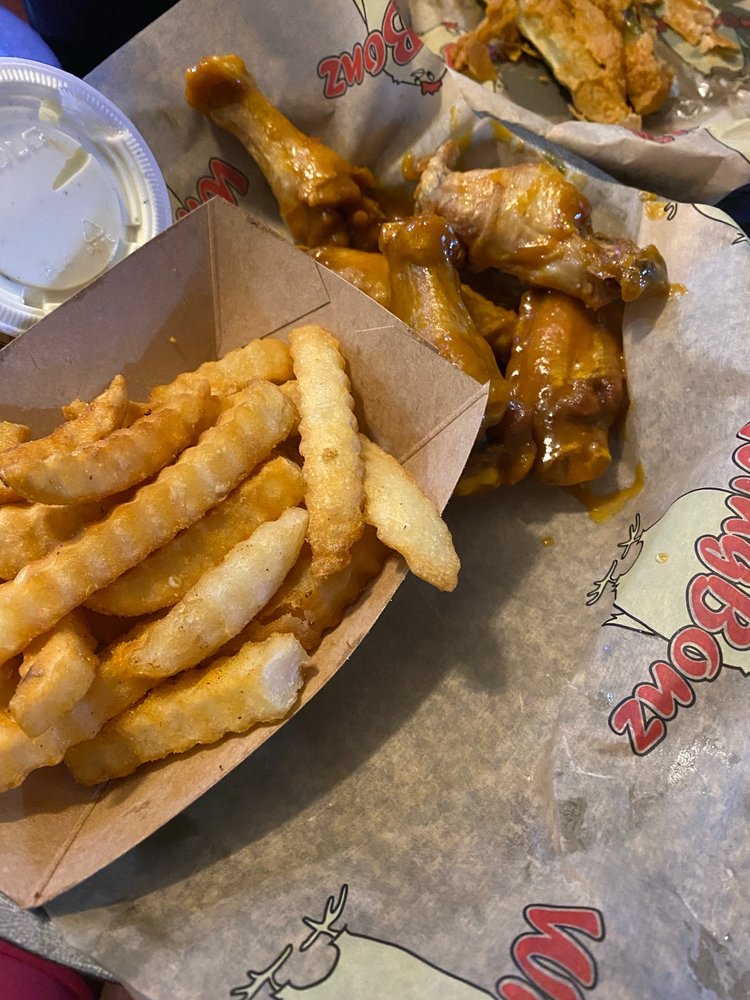 WINGBONZ - Updated December 2025 - 16 Photos & 56 Reviews - 499 Cherry ...