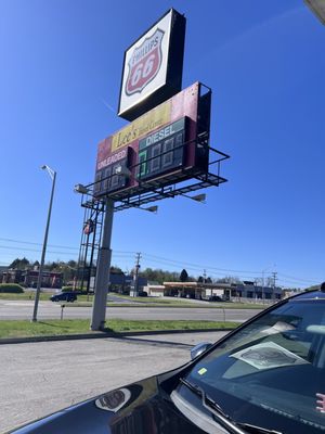 LEE TRAVEL CENTER - Updated June 2025 - 65 Speedway Ln, Bulls Gap ...