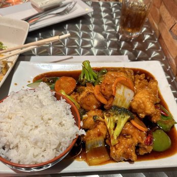 TAYZAN - Updated August 2024 - 480 Photos & 319 Reviews - Ashford Ave ...