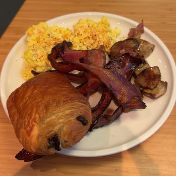 CITIZENM NEW YORK TIMES SQUARE HOTEL - Updated December 2025 - 526 ...