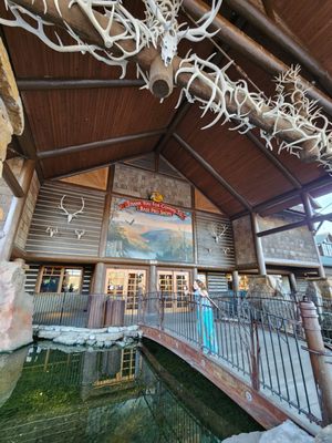 BASS PRO SHOPS - Updated September 2025 - 473 Photos & 198 Reviews - 1 ...