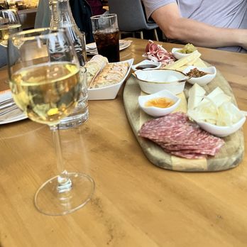 BEAUTIFUL RIND - Updated November 2024 - 145 Photos & 91 Reviews - 2211 ...