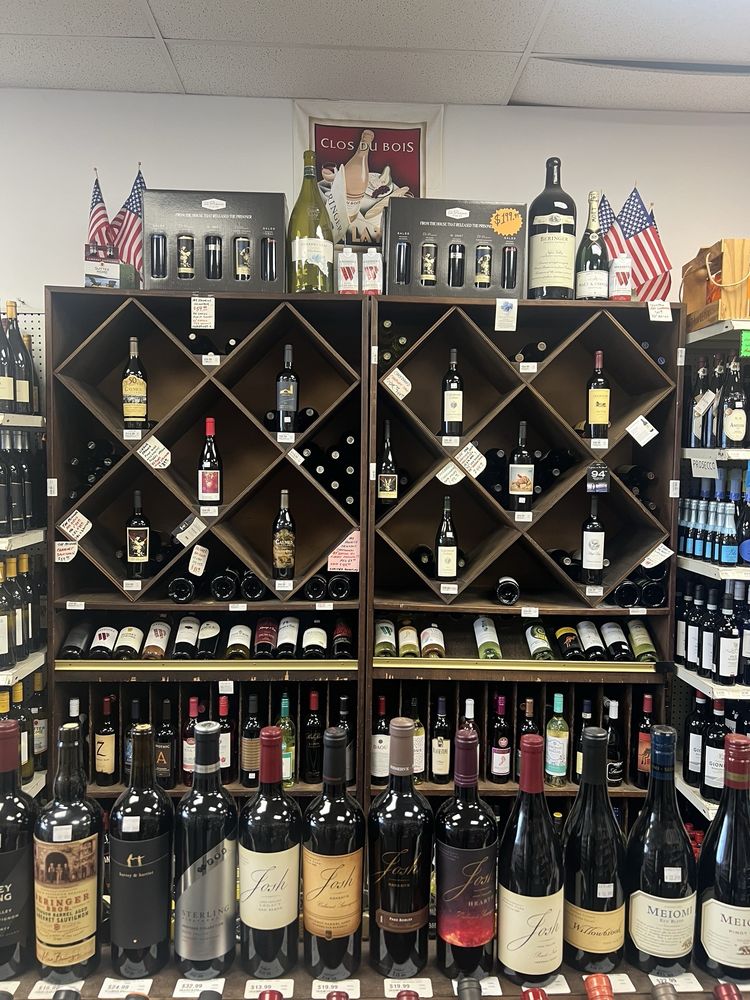 SPIRIT LOCKER - Updated October 2025 - 1257 Veterans Hwy, Hauppauge ...