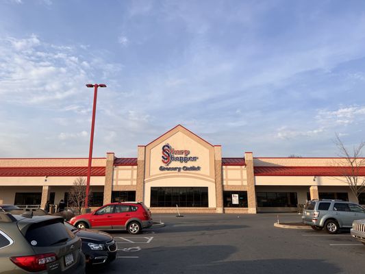 SHARP SHOPPER - Updated December 2025 - 14 Photos & 18 Reviews - 1577 ...