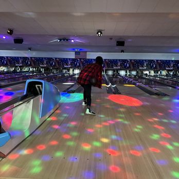 THE BEST 10 Bowling in PERRY HALL, MD - AMF Perry Hall Lanes, Bowlero ...