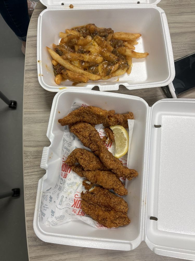 OFF THE HOOK - Updated January 2026 - 61 Photos & 54 Reviews - 437 N Airline Hwy, Gonzales ...