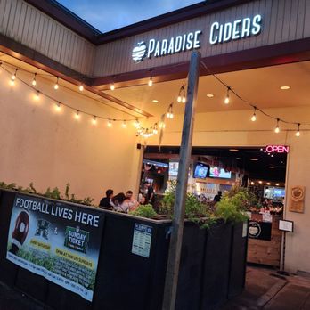 HI SLIDERS - Updated March 2025 - 226 Photos & 105 Reviews - 95-221 ...