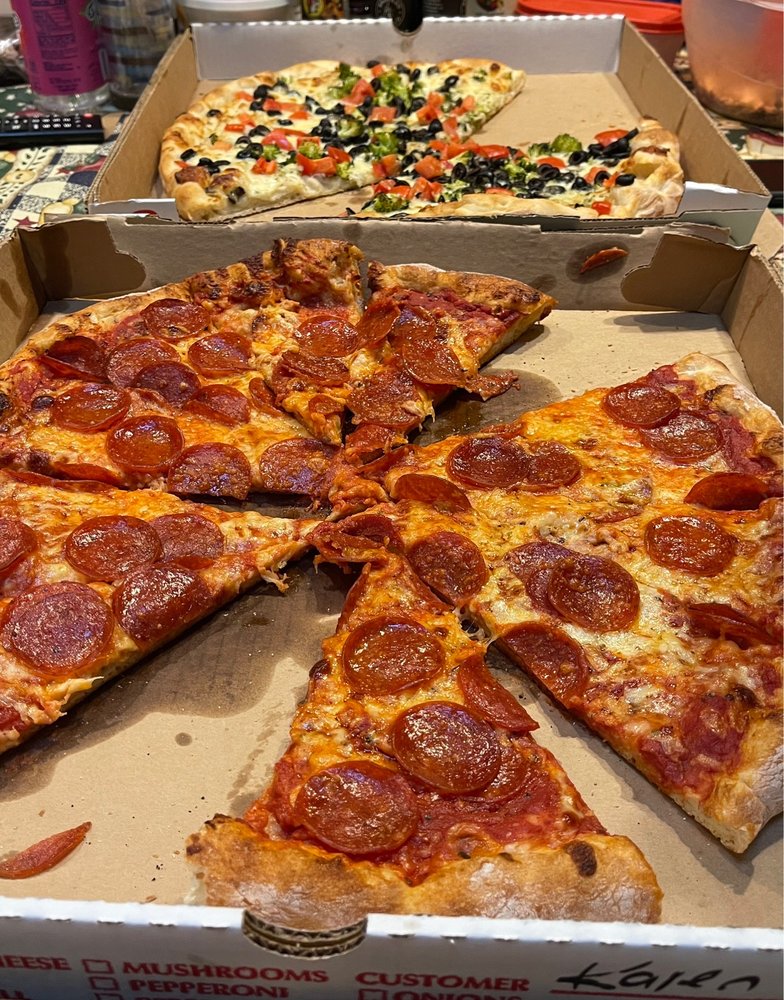 TK’S PIZZERIA - 35 Photos & 78 Reviews - 27 Liftbridge Ln E, Fairport ...