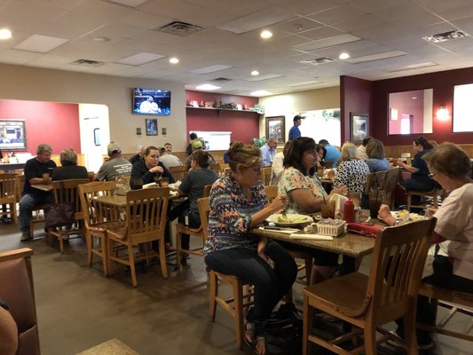 WOLF DEN FAMILY RESTAURANT - 63 Photos & 39 Reviews - American ...