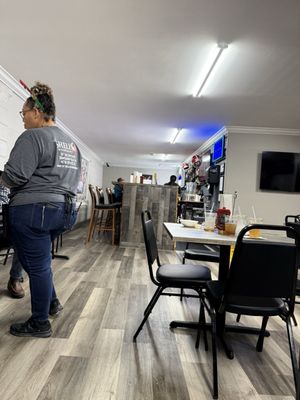 SHELLS SEAFOOD & SPORTS - Updated December 2025 - 65 341 Bypass ...