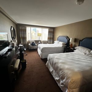 SHERATON INNER HARBOR HOTEL - 126 Photos & 146 Reviews - 300 South ...