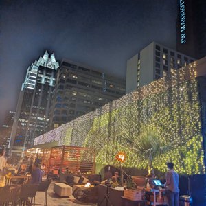 EDGE ROOFTOP - 140 Photos & 129 Reviews - 110 E 2nd St, Austin, Texas ...