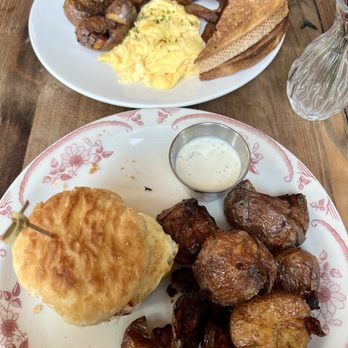 BEN PARIS - Updated April 2025 - 1534 Photos & 633 Reviews - 130 Pike ...