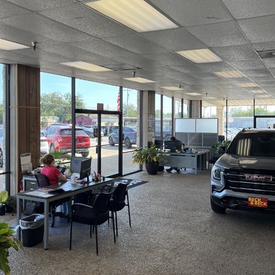 BECK & BECK BUICK GMC - Updated May 2026 - 35 Photos - 603 E Kingsbury ...