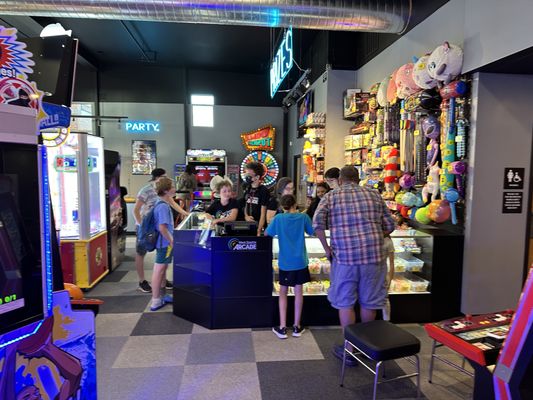 WEST SEATTLE ARCADE - Updated December 2025 - 29 Photos & 17 Reviews ...