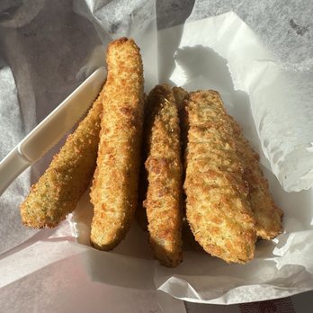 GUS’S WORLD FAMOUS FRIED CHICKEN - CAMELBACK - Updated May 2025 - 211 ...