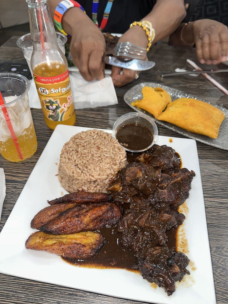 ROLAND’S JAMAICA CHICKEN - Updated July 2025 - 11 Reviews - 2404 S ...