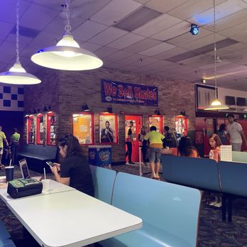 MIAMI ROLLER RINK - Updated April 2025 - 44 Photos & 36 Reviews - 12265 ...