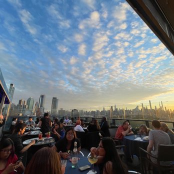 VISTA SKY LOUNGE - Updated June 2024 - 267 Photos & 186 Reviews - 27-05 ...