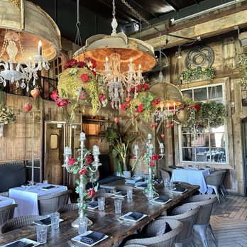 TOM TOM - Updated August 2024 - 1420 Photos & 1083 Reviews - 8932 Santa ...