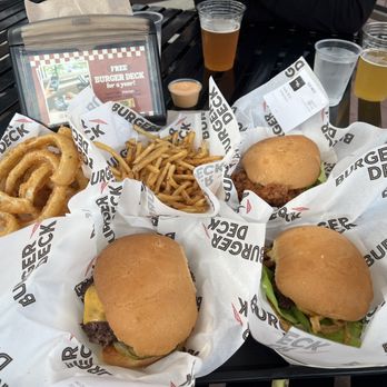 BURGER DECK - Updated August 2024 - 159 Photos & 141 Reviews - 3715 ...