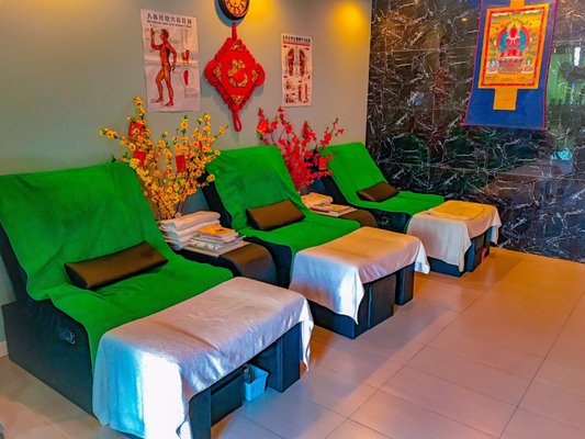 LUCKY FOOT SPA - Updated June 2026 - 56 Photos & 81 Reviews - 12-58 ...