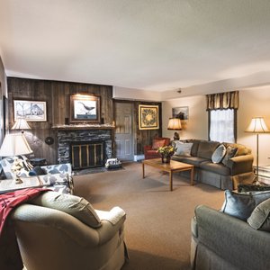 CHESTERFIELD INN - Updated September 2024 - 87 Photos & 49 Reviews - 20 ...