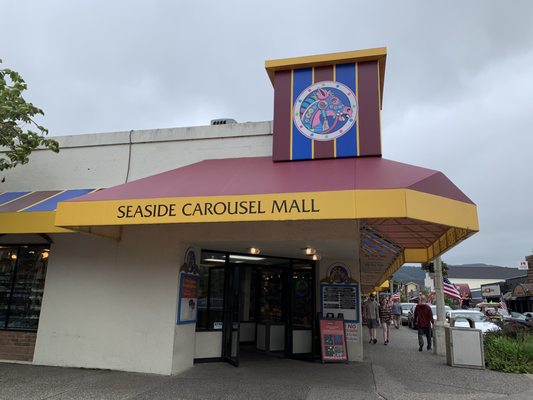 SEASIDE CAROUSEL MALL - 71 Photos & 34 Reviews - 300 Broadway St ...