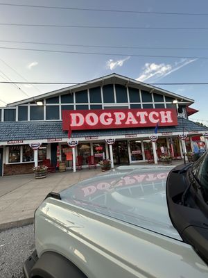 DOGPATCH ARCADE - Updated December 2025 - 1482 Bagnell Dam Blvd, Lake ...