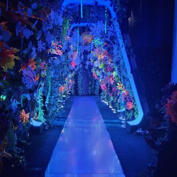 INTER - Updated December 2025 - 189 Photos & 112 Reviews - 415 Broadway ...