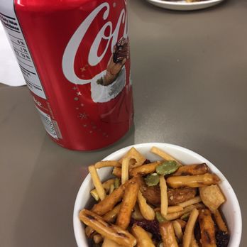 PORTER AIRPORT LOUNGE - Updated January 2026 - 54 Photos & 56 Reviews ...