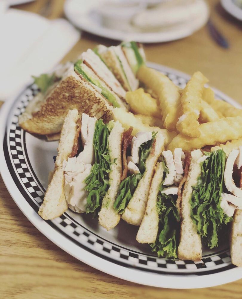 UNIVERSITY DINER - 60 Photos & 64 Reviews - 5959 Merrill Rd ...