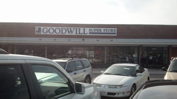 GOODWILL RETAIL STORE AND DONATION CENTER - 25 Reviews - Used, Vintage ...