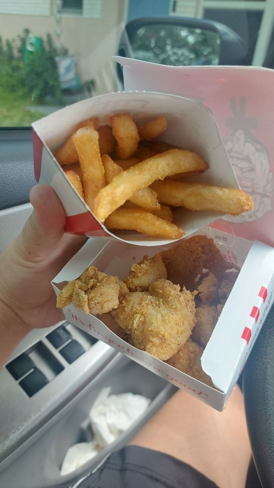 KFC - Updated June 2026 - 18 Reviews - 5951 Sheridan St, Hollywood ...
