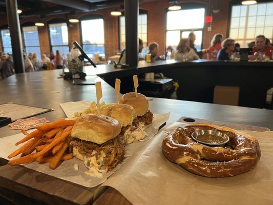 THE GUILD WARREN - 45 Photos & 24 Reviews - 99 Water St, Warren, Rhode ...