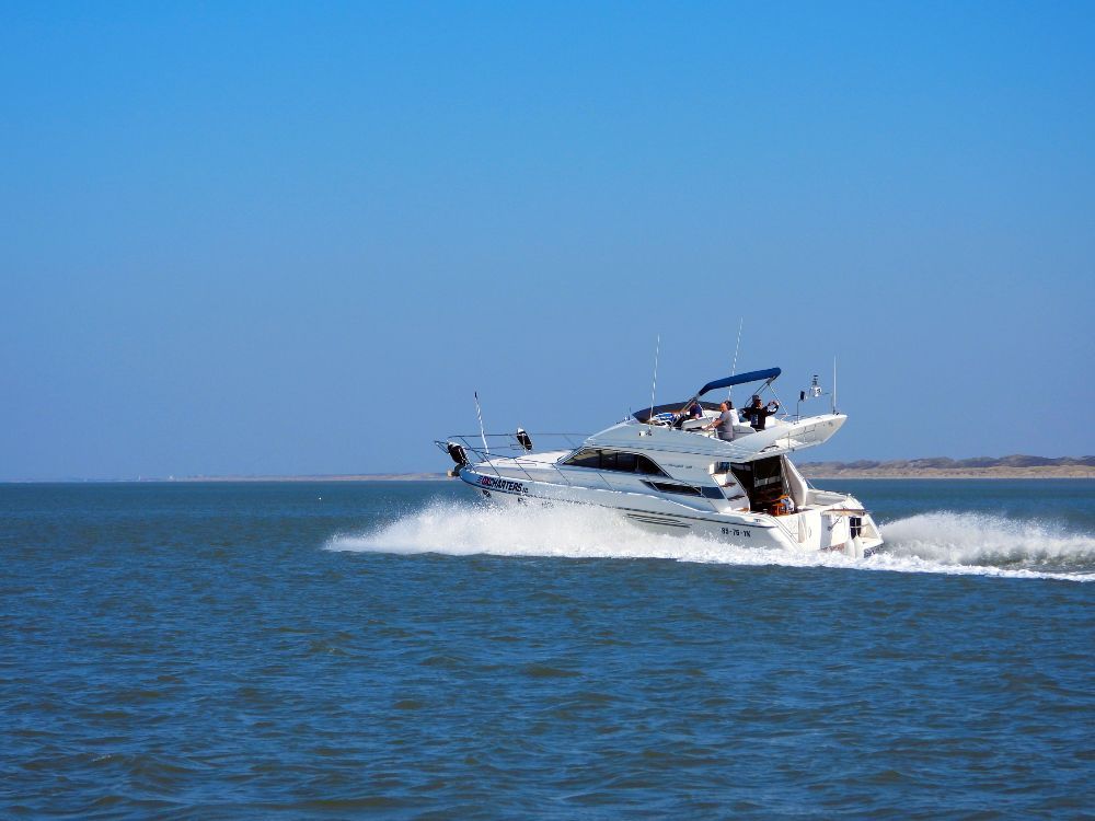 POWERBOAT SCHEVENINGEN - Updated October 2025 - Doctor Lelykade 24, Den ...