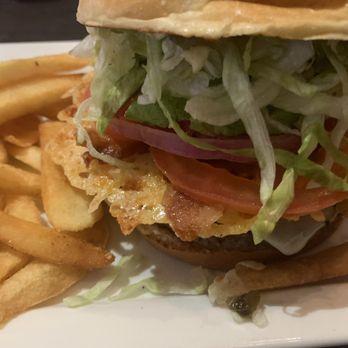 RED ROBIN GOURMET BURGERS AND BREWS - Updated October 2025 - 74 Photos ...