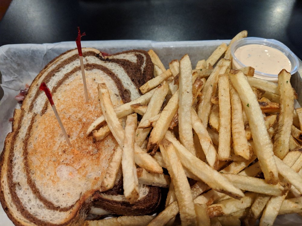 BOXING DONKEY IRISH PUB - 313 Photos & 370 Reviews - 300 Lincoln St ...