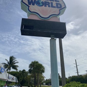 SHELL WORLD - 171 Photos & 94 Reviews - 97600 Overseas Hwy, Key Largo ...
