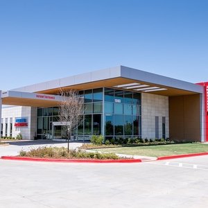 INTEGRIS BAPTIST MEDICAL CENTER - Updated April 2025 - 27 Photos & 79 ...