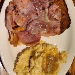 CRACKER BARREL OLD COUNTRY STORE - Updated January 2026 - 102 Photos ...