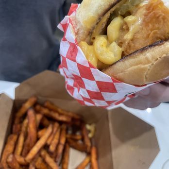 LEGEND HOT CHICKEN - 179 Photos & 160 Reviews - 15904 Gale Ave ...