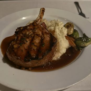 RUSSELL’S RESTAURANT - Updated October 2025 - 477 Photos & 586 Reviews ...