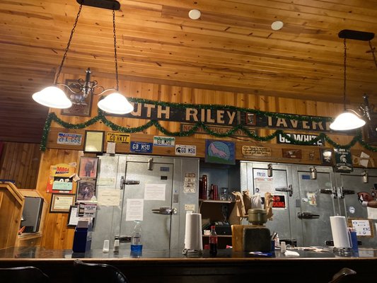 SOUTH RILEY TAVERN - 20 Photos & 29 Reviews - 10777 S Francis Rd ...