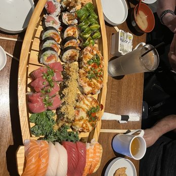 MINAMI SUSHI - Updated April 2025 - 398 Photos & 428 Reviews - 716 S ...