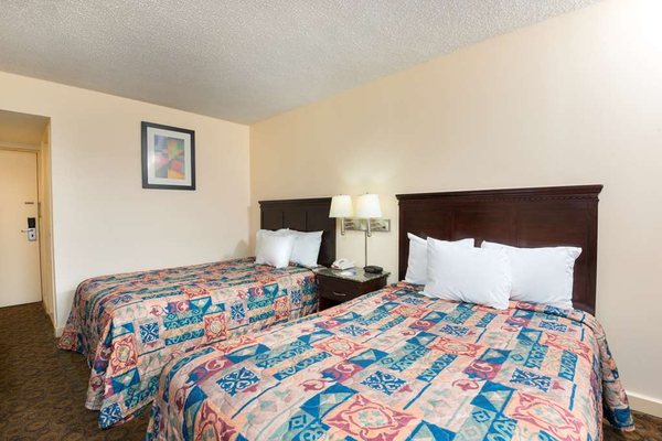 DAYS INN BY WYNDHAM PHILADELPHIA - ROOSEVELT BOULEVARD - Updated ...